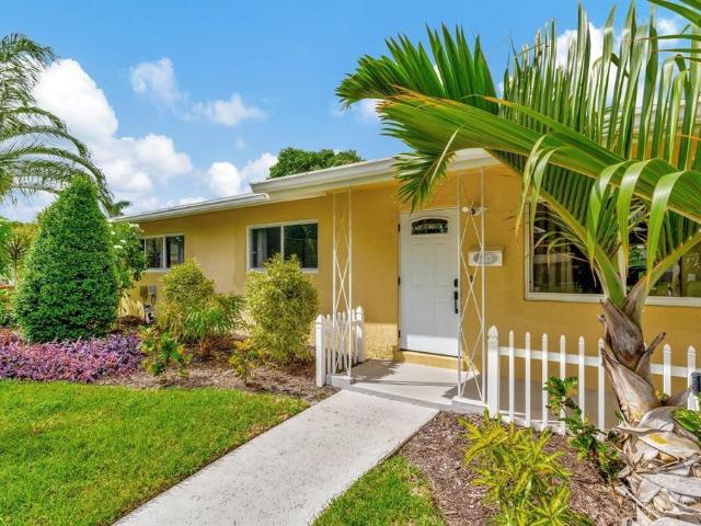 925 NE 25th Ave, Pompano Beach, FL 33062 | MLS #B26006