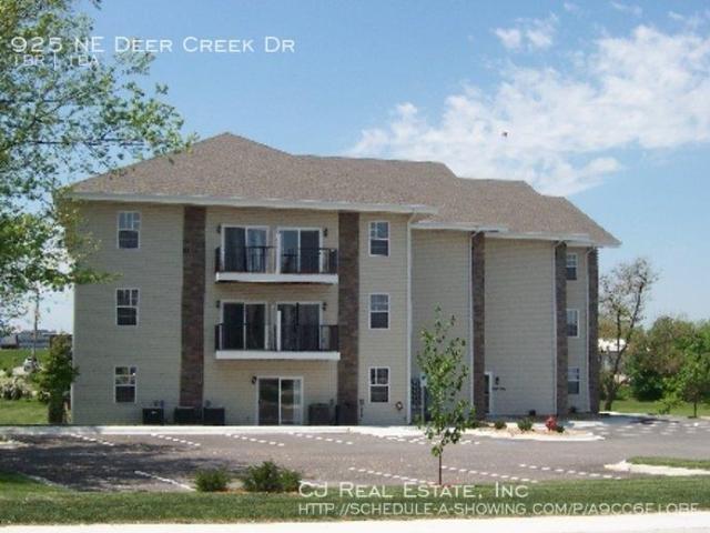 925 NE Deer Creek Dr, 1 bed, 1 full bath