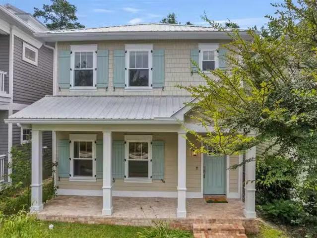 925 NW 50TH TER, GAINESVILLE, FL 32605 Single Family Residence.