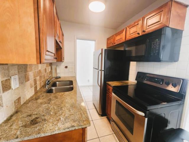 925 S K St #6, Lake Worth Beach, FL 33460