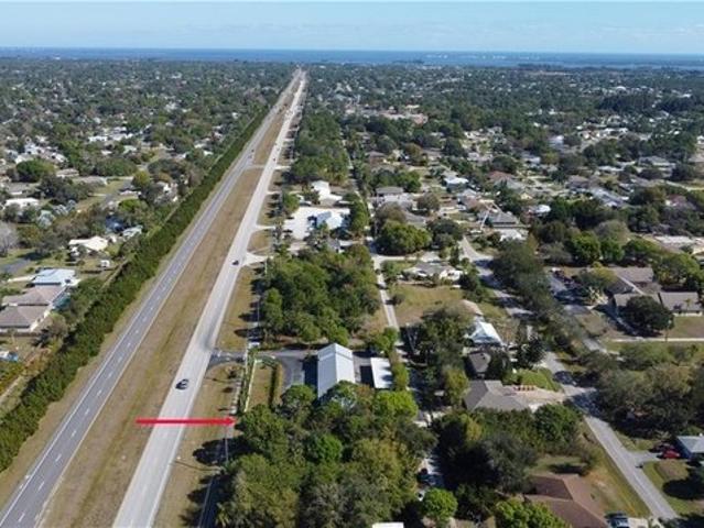 925 Sebastian Blvd, Sebastian, FL 32958