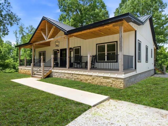 925 Sumac Rd