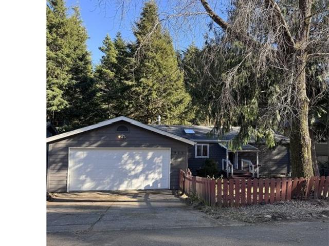 925 SW Dolores Dr, Waldport, OR 97394
