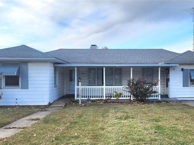 925 Swanwick St, Chester, IL 62233