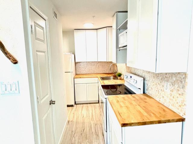 925 Palm Springs Blvd, Unit C, Indian Harbour Beach, FL 32937 | MLS #1075