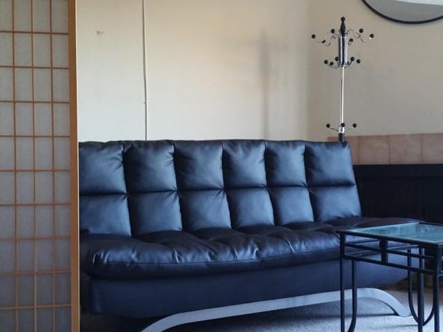 $925 Private bedroom Bathroom in Palms Culver City