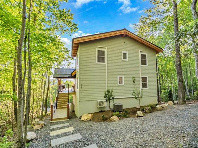 925 Red Sleigh Way
