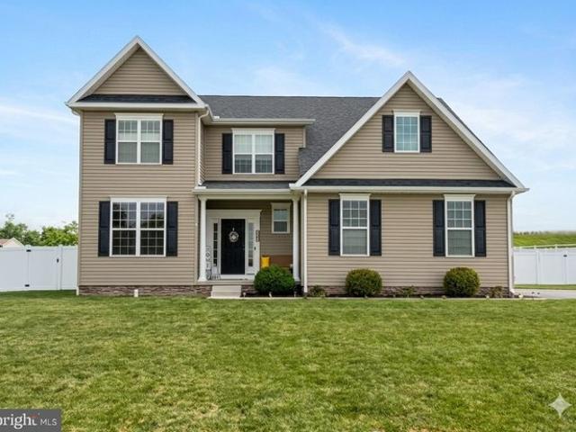925 Ripple Dr, Hanover, PA 17331