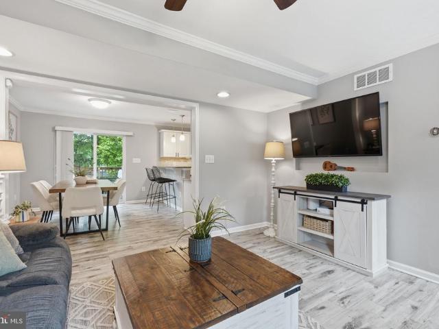 925 Ryecroft Court