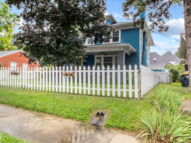 925 W 7th Street