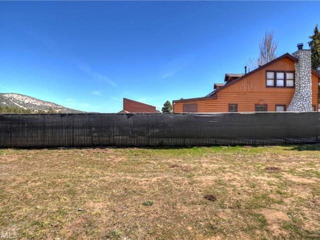925 W Fairway, Big Bear City, CA 92314 | MLS #IG26060 | Compass
