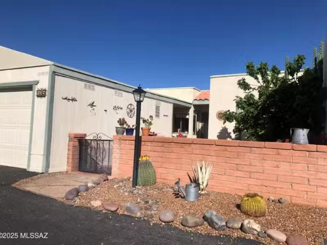 925 W Rio Altar, Green Valley, AZ 85614 MLS 22510854