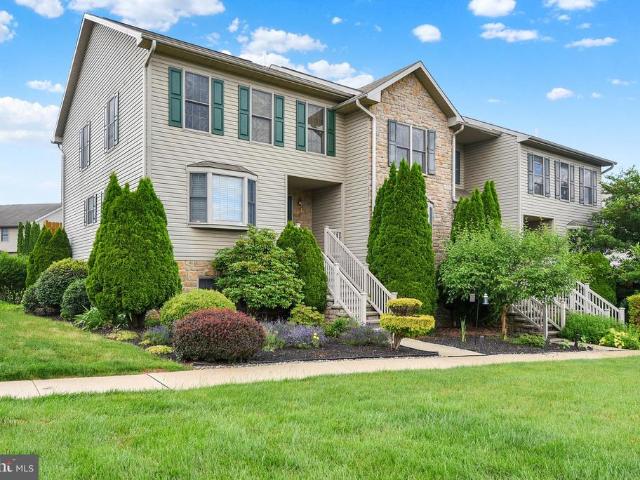 925 Woodridge Drive