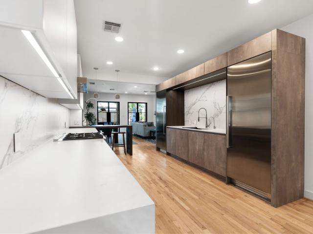925 Waverly St B, Houston, TX