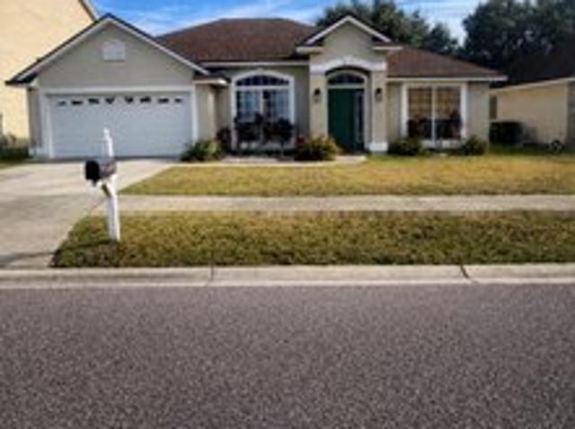 9266 Prosperity Lake Dr, Jacksonville, FL 32244