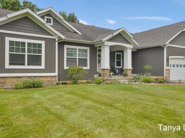 9266 Trafalgar Dr SE, Alto, MI 49302