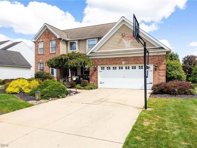 9267 Victoria Ln, North Ridgeville, OH 44039