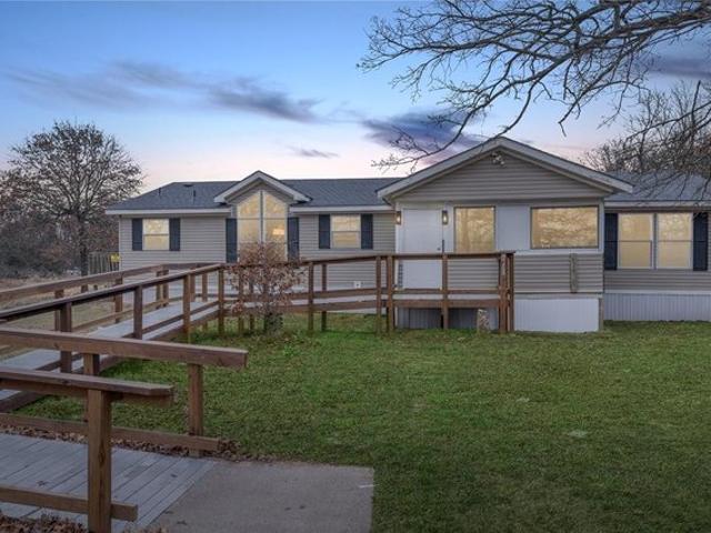 9268 S Ridge Dr, Luther, OK 73054