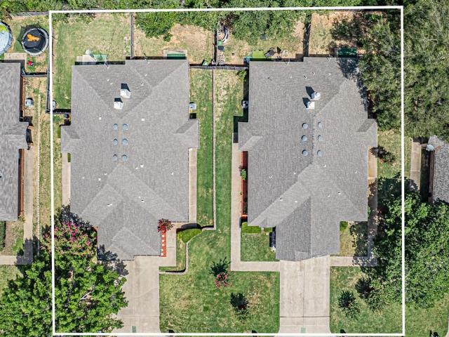 9269 & 9271 Meandering Drive