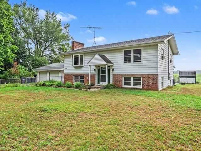9260 N 45th St, Augusta, MI 49012