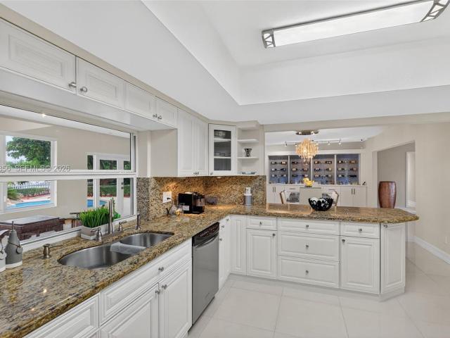 9261 SW 88th St, Miami, FL 33173 | MLS #A12015