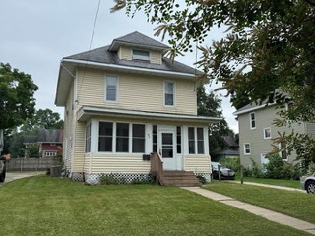 926 2nd St NW, Rochester, MN 55901