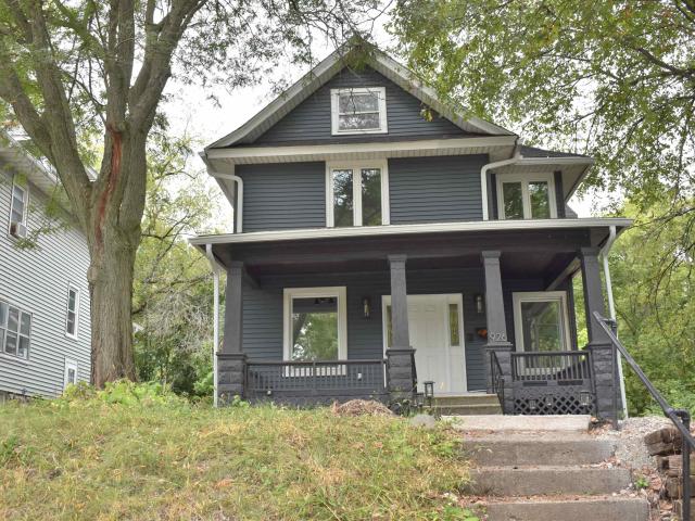 926 43rd St, Rock Island, IL 61201 | MLS #12586 | Compass