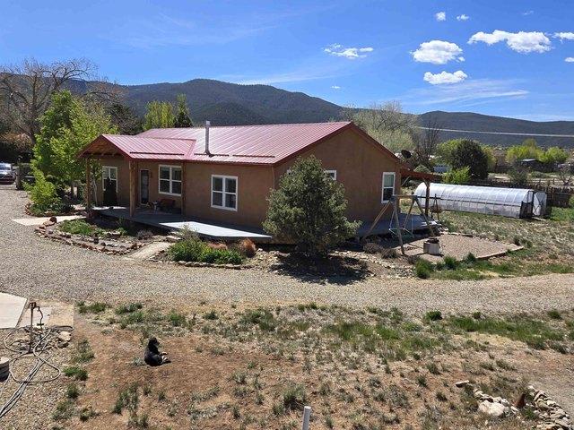 926 Calle Conquistador, Taos, NM 87571