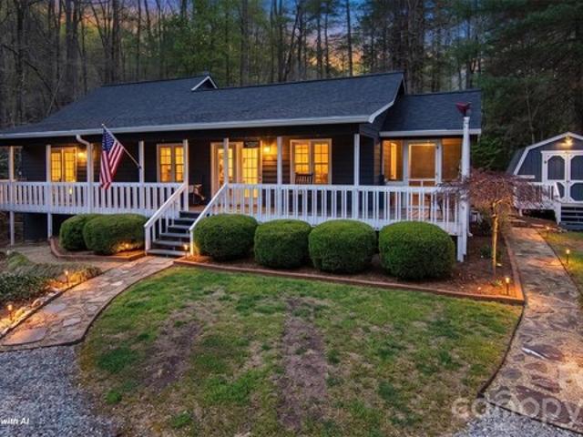 926 Camp Creek Rd, Saluda, NC 28773