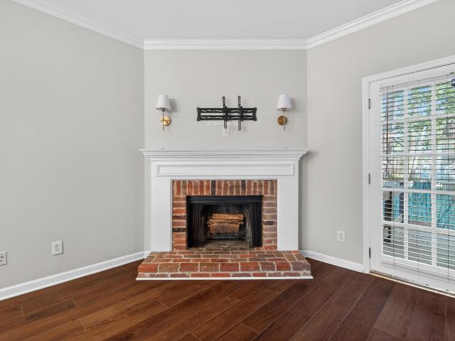 926 Albany Court