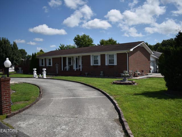 926 Doncaster Ave