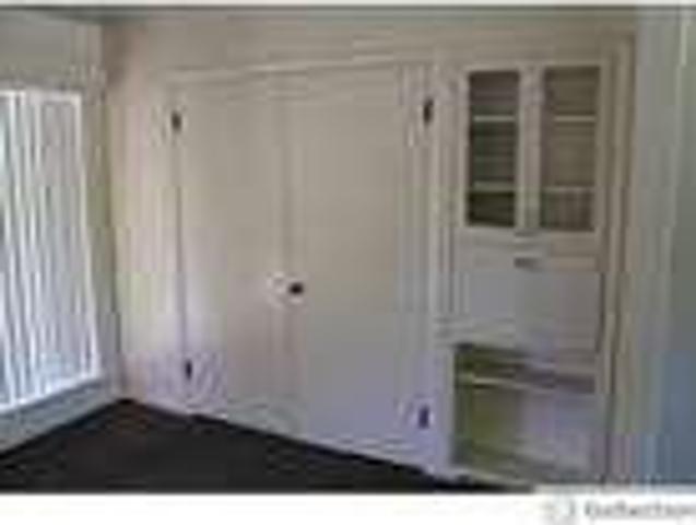 926 E Center St