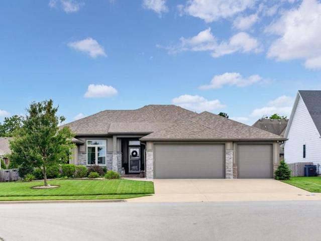 926 E Downshire Dr, Nixa, MO 65714