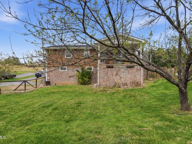 926 East Mountain View Road