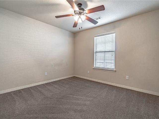 926 Kensington Drive