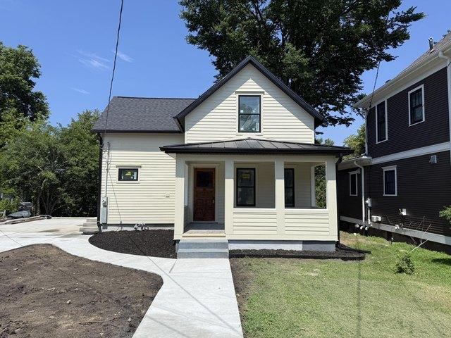 926 Lake Blvd, Saint Joseph, MI 49085