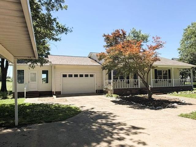 926 Lake Dr, Hornbeak, TN 38232