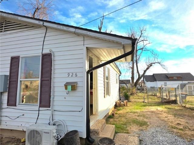 926 Maple Street