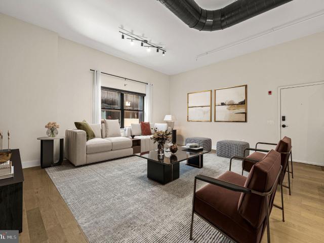 926 N 3rd St, Unit 3C, Philadelphia, PA 19123 | Compass