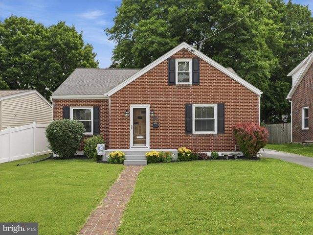 926 S 5th St, Chambersburg, PA 17201
