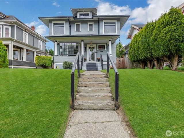 926 S Ainsworth Ave, Tacoma, WA 98405