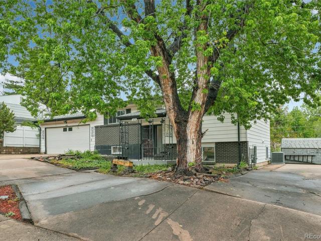 926 S Robb Way