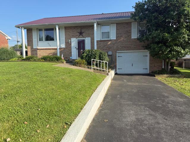 926 Riverside Drive