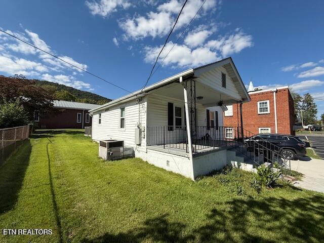 926 W Walden St