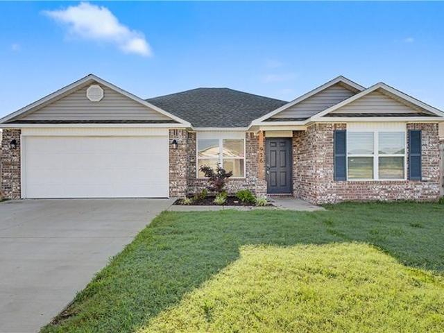 926 W Aiden Dr, Siloam Springs, AR 72761
