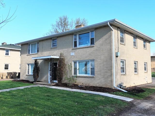 926 W Badger Rd