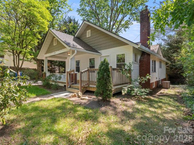 926 W Chapel Road