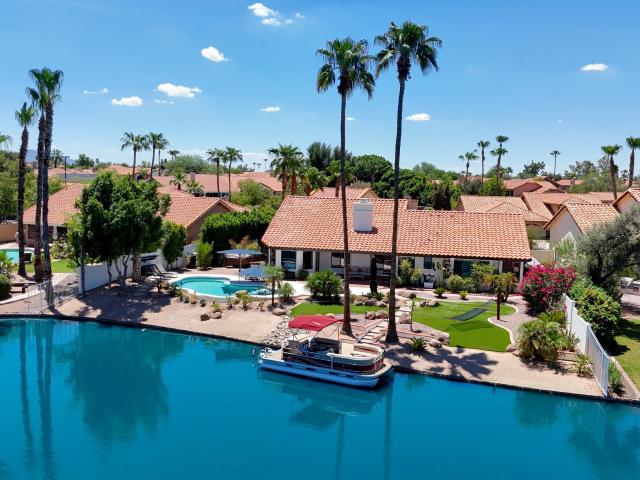 926 w coast drive