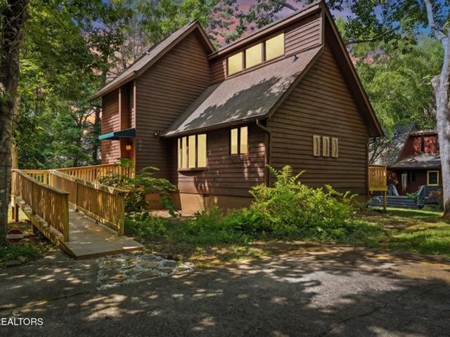 926 Wildwood Garden Dr, Knoxville, TN 37920