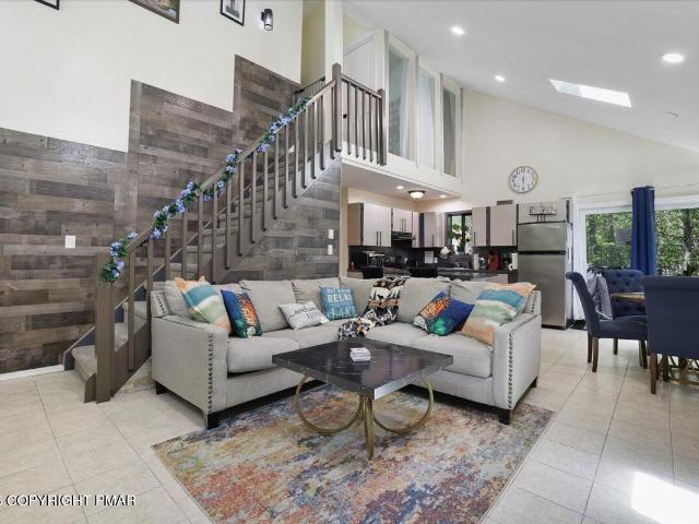 9275 Valley View Court